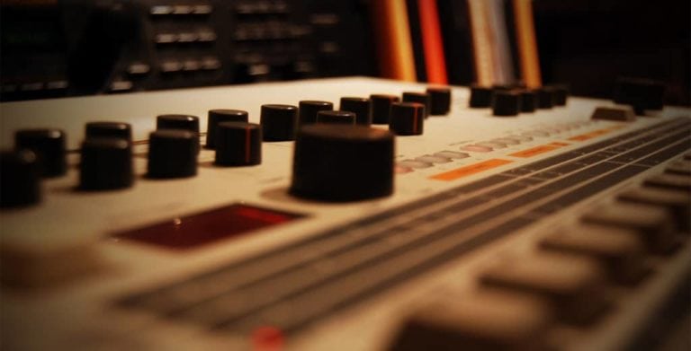 How to Program Drum Machine Patterns in 2025